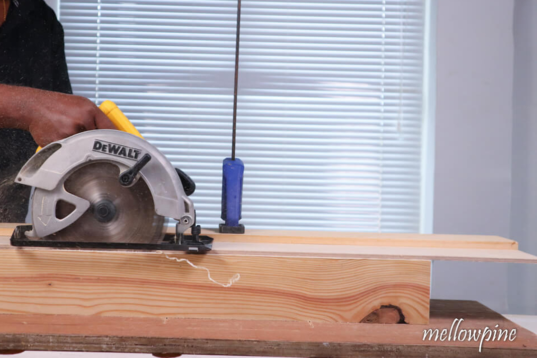 How to Make a Rabbet Cut with a Circular Saw [Step-by-Step] - MellowPine