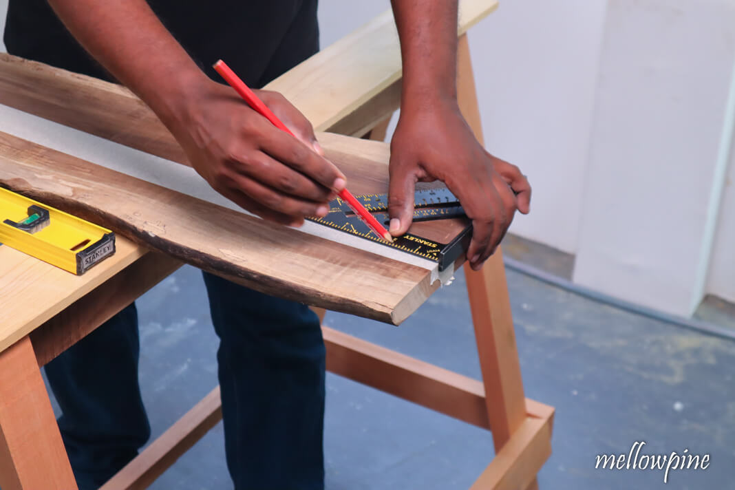 How to Square a Board with a Circular Saw [Step-by-Step] - MellowPine